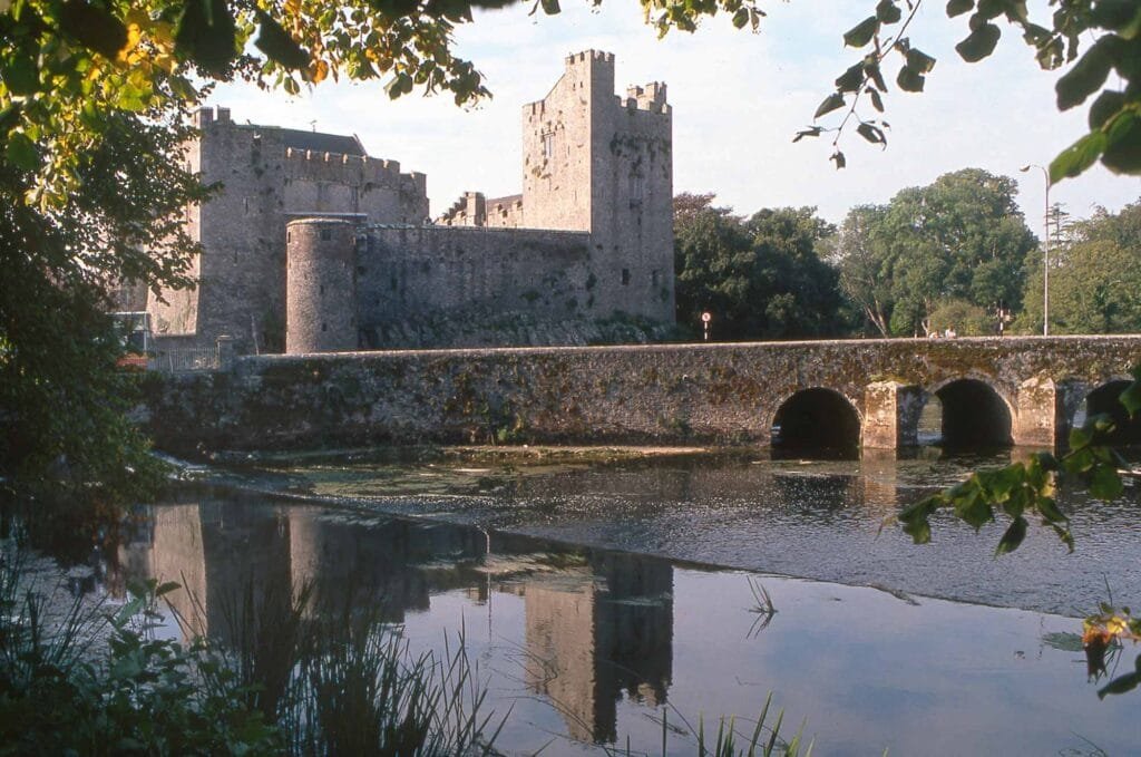 Cahir Castle - Explore Carrick-on-Suir